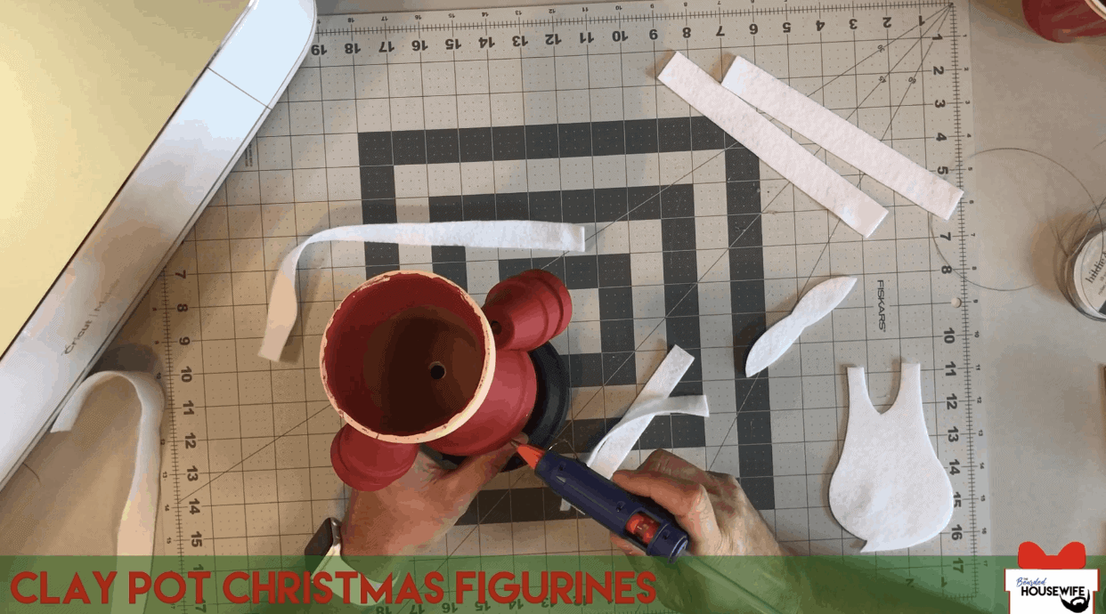 DIY Clay-Pot Santa Figurines | The Bearded Housewife