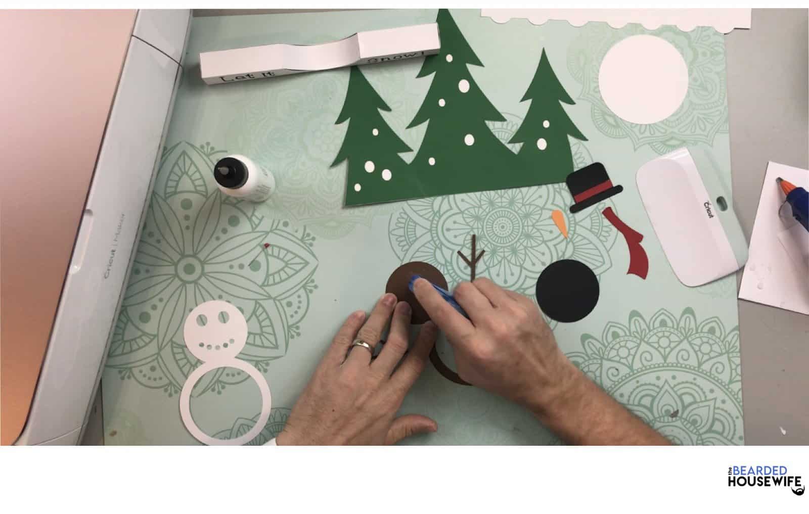 Snowman Paper Clocks | The Bearded Housewife