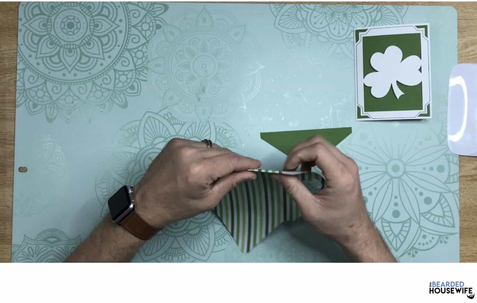 How to Make Shamrock Cutout Insert Cards - The Bearded Housewife