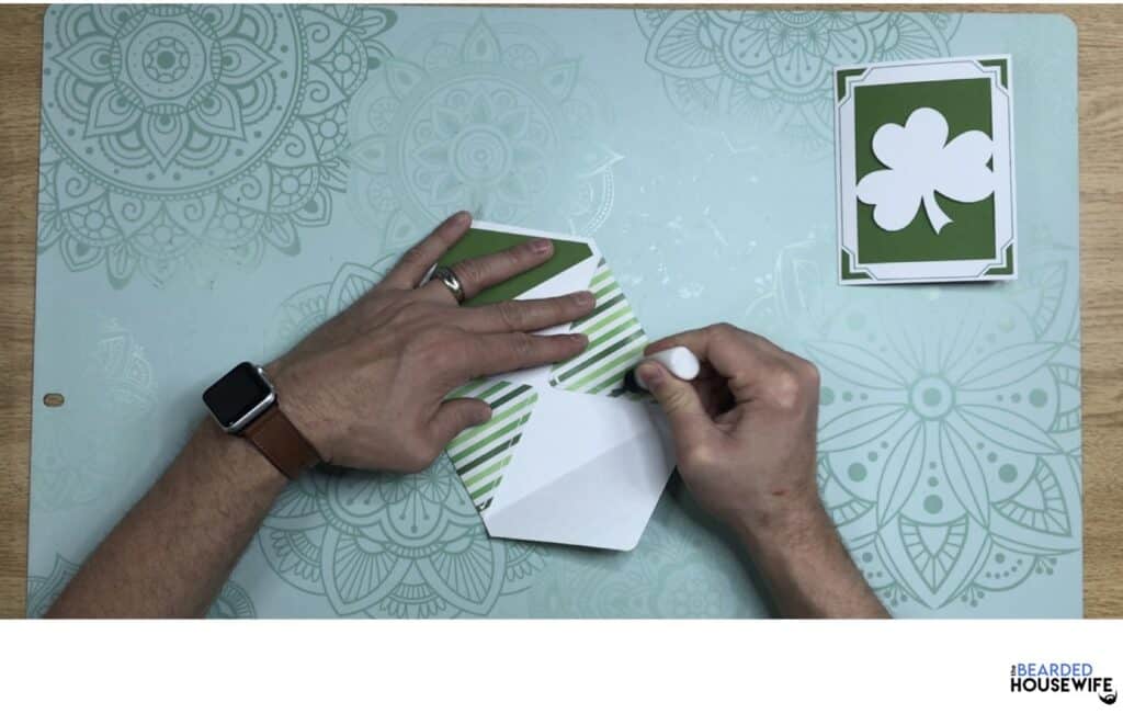 How to Make Shamrock Cutout Insert Cards - The Bearded Housewife
